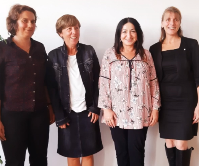 Landesfrauenrat Berlin » Hebammen und Pflege